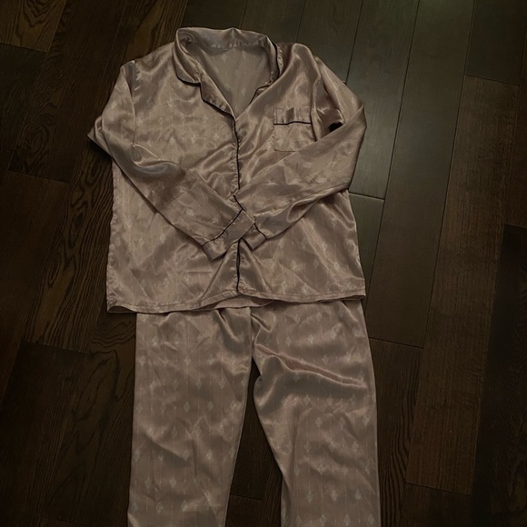Djerf Avenue | Intimates & Sleepwear | Baby Pink Satin Like Pajama Set ...